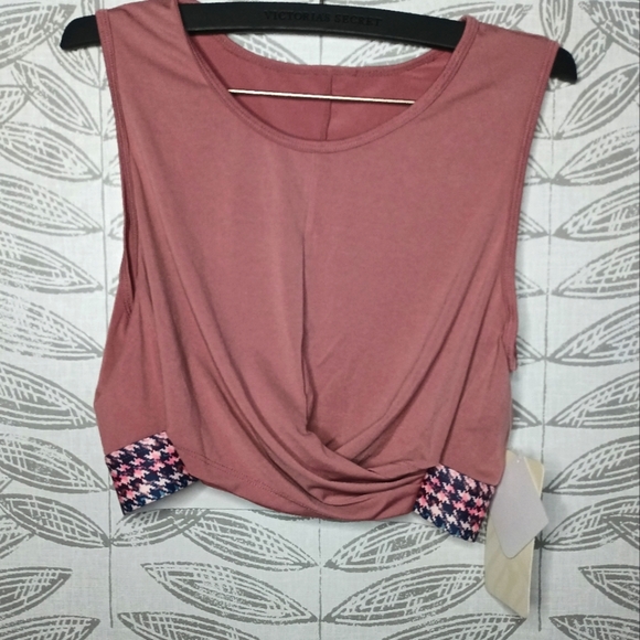 Fabletics | Tops | Fabletics Powertouch Light Twist Tank New Pink ...